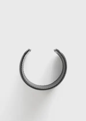 TOTEME Long Embossed Leather Cuff
