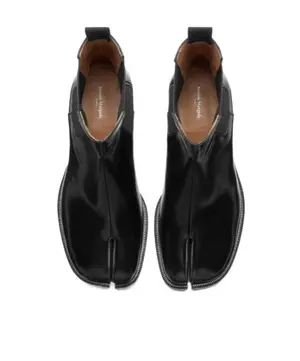 MAISON MARGIELA Tabi City Chelsea Boots - Black