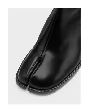 MAISON MARGIELA Tabi City Chelsea Boots - Black