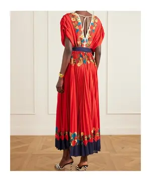 La DoubleJ Floral Print Pleated V-neck Dress