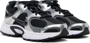 Nike V5 Rnr Sneakers - Black