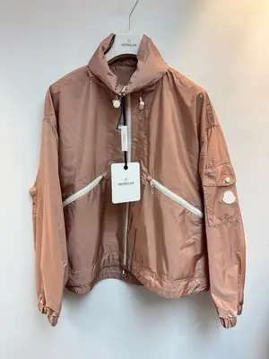 Moncler Logo Patch Zip-up Jacket - Pink