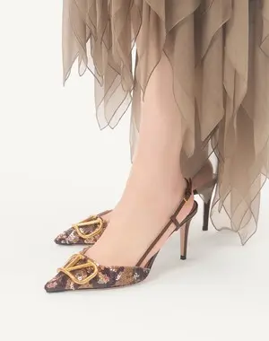 Valentino Garavani Vlogo Signature Slingback Décolleté With Animalier Embroidery 80mm Heel - Brown/multicolor