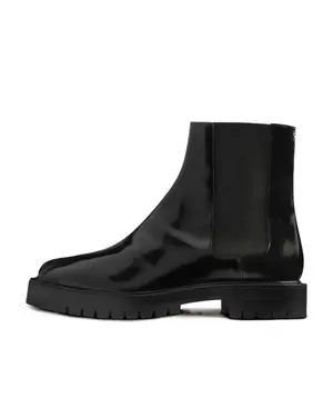 MAISON MARGIELA Tabi Chelsea Boots