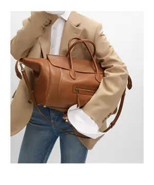 Celine Luggage In Supple Shiny Lambskin - Brown