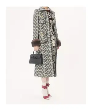 Valentino Garavani Vsling Grainy Leather Shoulder Bag