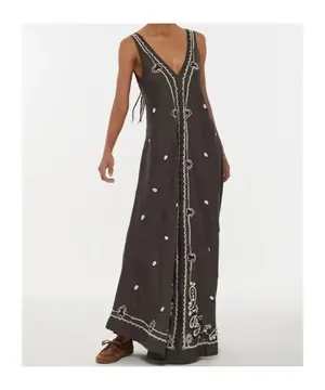 P.a.r.o.s.h Embroidered V-neck Sleeveless Maxi Dress