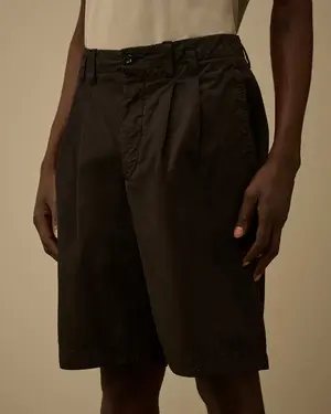 C.P. COMPANY Pleated Tailored Shorts - Black