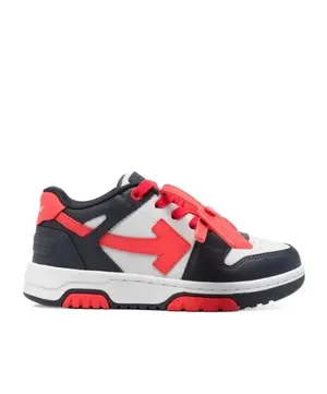 Off-White Round Toe Lace-up Low-top Sneakers - Black