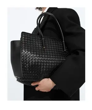 Bottega Veneta Barbara Tote - Black