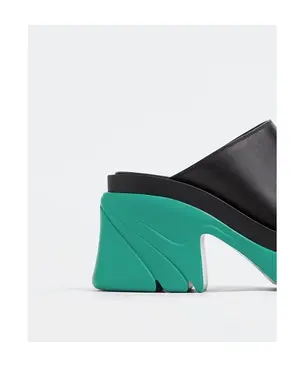 Bottega Veneta Leather Flash Platform Mules - Black