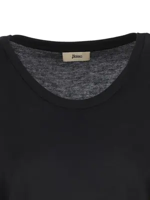 Herno Crewneck Short-sleeved T-shirt With Pleated Detail - Black