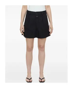 Closed Revyl Shorts - Black