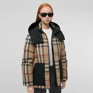 Burberry Checked Down Puffer Jacket With Removable Hood - Nude