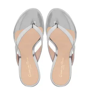 GIANVITO ROSSI Metallic Thong Sandals - Gray
