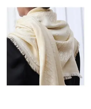 Dior Infini Shawl