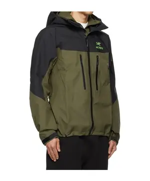 Arc'teryx Alpha Sv Jacket Waterproof Shell - Spotlight