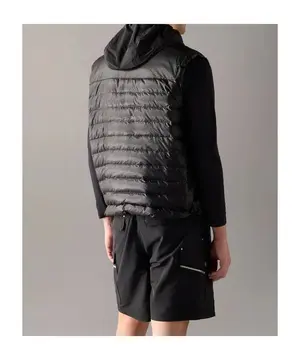 Moose Knuckles Cloud Walker Air Down Vest
