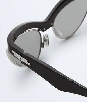 Bottega Veneta Duo Angle Cat Eye Sunglasses - Black/gray