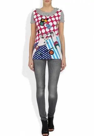 Moschino Printed T-shirt With Ruffle Neckline - Multicolor