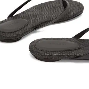 ST. AGNI Round Toe Flat Sandals