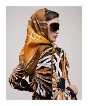 Gucci Reversible Printed Silk Twill Carre - Multicolor
