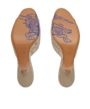 Burberry Checked Slip-on Mules With Kitten Heel - Beige