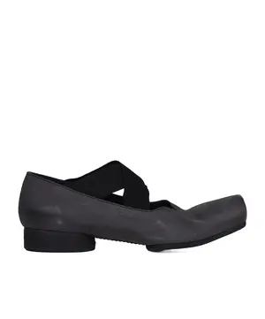 UMA WANG Square-toed Ballet Flats With Criss-cross Straps - Black