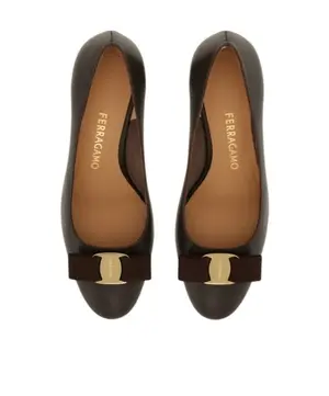 FERRAGAMO Vara Bow Pumps - Brown