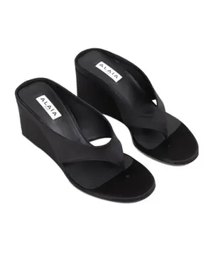 Alaïa Wedge Thong Heeled Sandals - Black