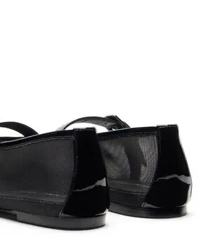STUART WEITZMAN Round Toe Buckled Flats