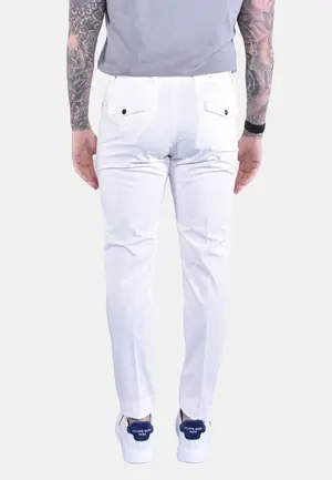 Eleventy Pleated Slim-fit Trousers - White