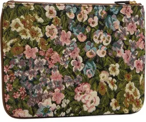 Valentino Garavani Vlogo Signature Flat Clutch