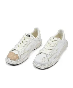 Mihara Yasuhiro Charles Distressed Sneakers - White