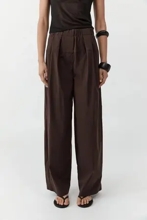 ST. AGNI Elastic Waist Pleated Wide-leg Trousers - Black