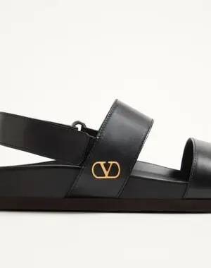 Valentino Garavani Studshield Vlogo Signature Sandals