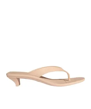Gucci Vittoria Thong Heeled Sandals - Beige