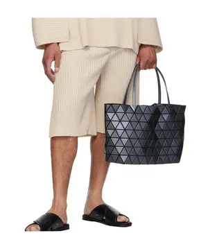 Issey Miyake Geometric Shoulder Bag - Black