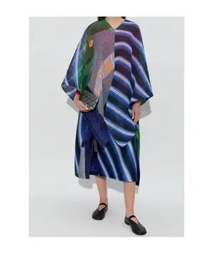 PLEATS PLEASE BY ISSEY MIYAKE V-neck Printed Pattern Poncho