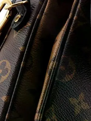 LOUIS VUITTON Pochette Métis