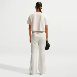 Nike Cropped Graphic T-shirt