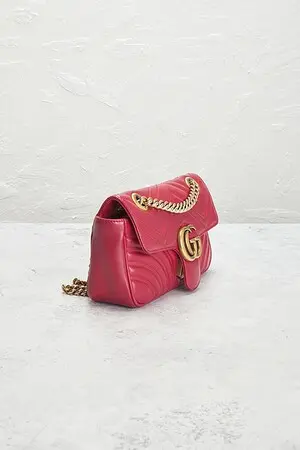 Gucci Gg Marmont Shoulder Bag - Red