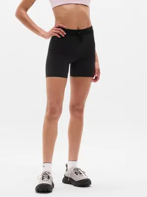 Athleta Run Club 5" Short - Black