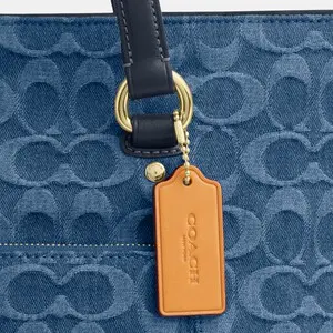 COACH OUTLET Station Tote Bag In Signature Denim