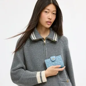 COACH OUTLET Medium Corner Zip Wallet In Signature Leather