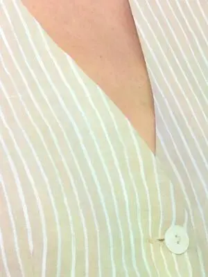 120% Lino Vertical Stripe V-neck Waistcoat