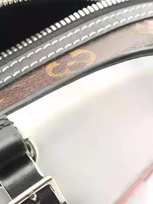 LOUIS VUITTON 2019 Airlines Boîte Chapeau Souple Cross Body Bag