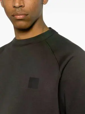 OUTHERE Logo-patch Raglan-sleeve T-shirt