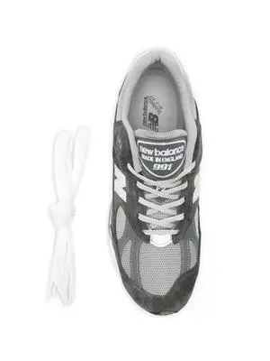 NEW BALANCE 991v2 Low-top Sneakers