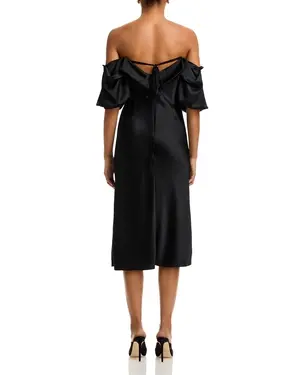Alexander McQueen Off-the-shoulder Satin Dress